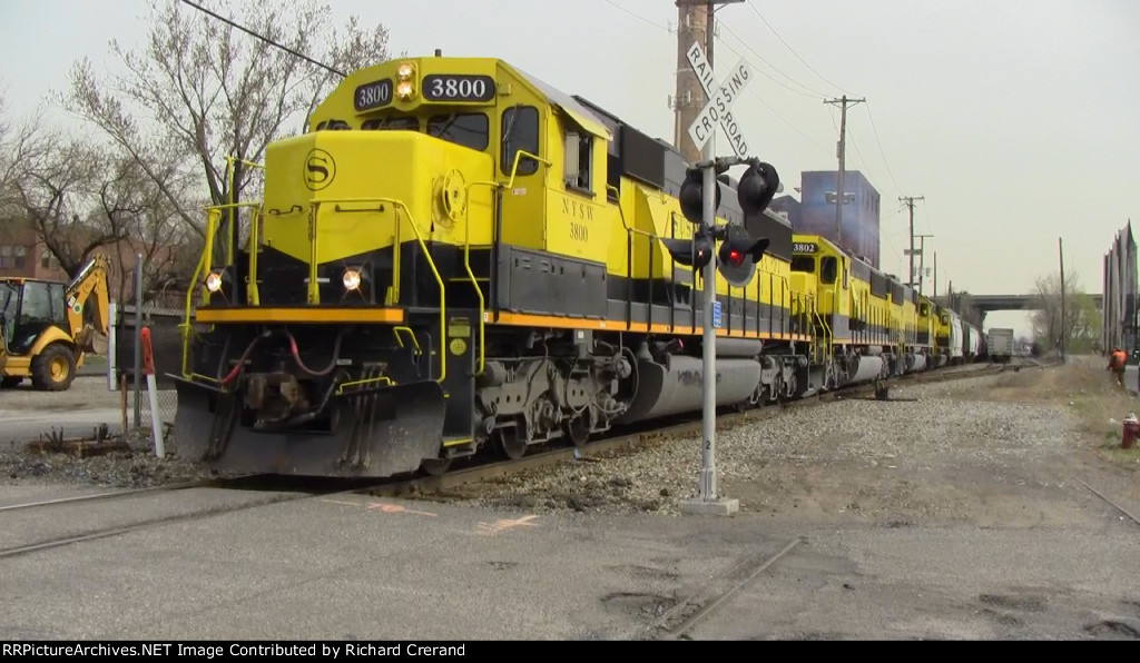 SD60 3800 Leading SU-99